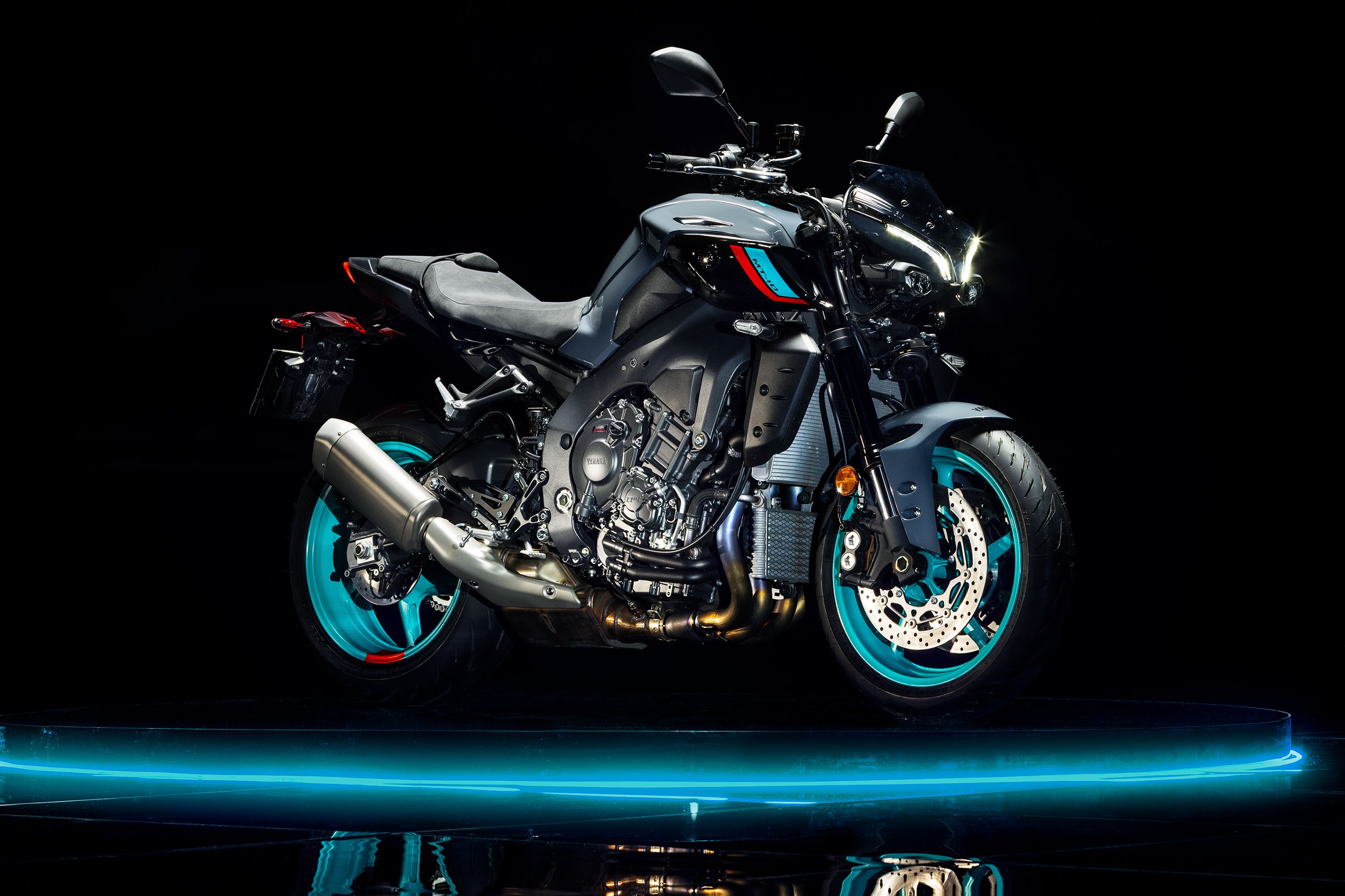 2022 Yamaha MT-10 - Performance, Price, and Photos