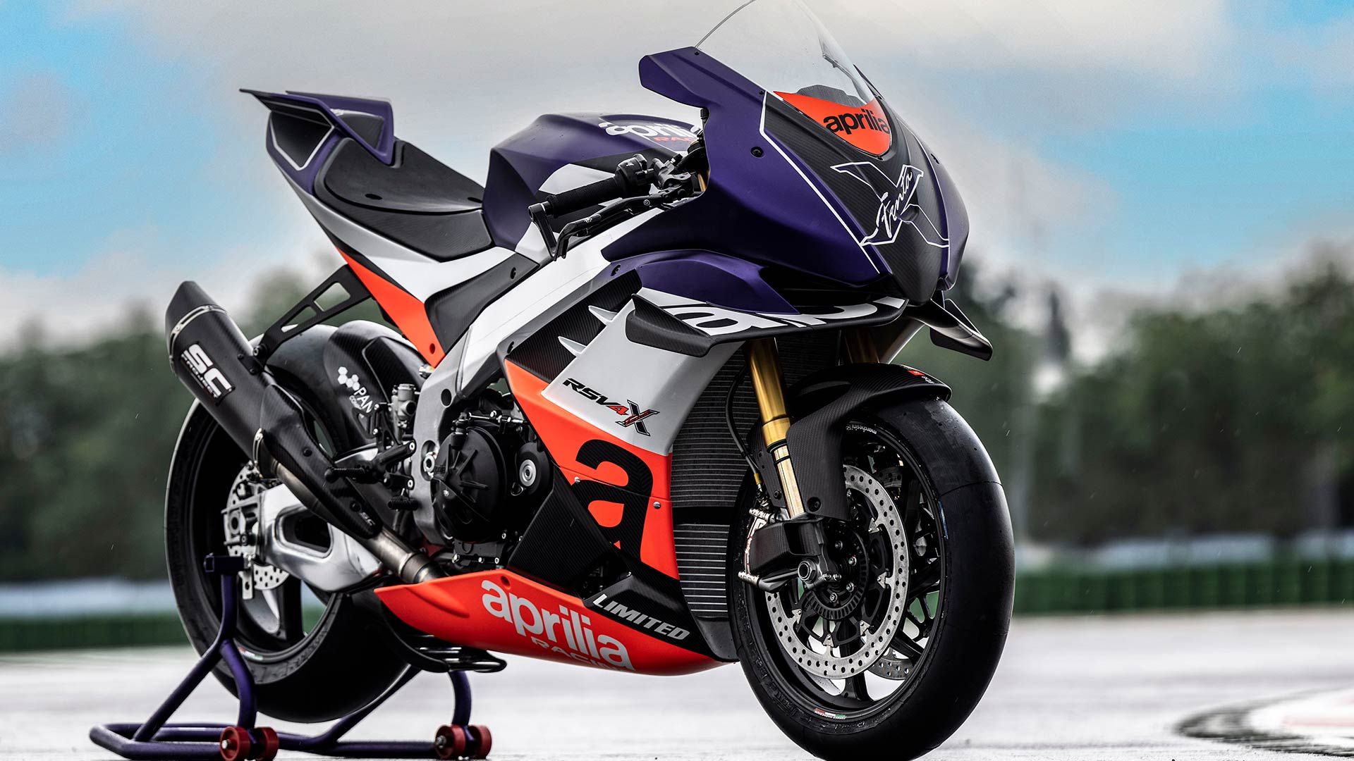 The RSV4 XTrenta Is Aprilia’s Craziest Track Weapon Yet
