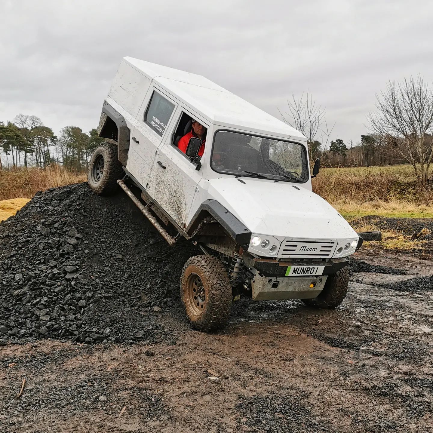 This Boxy, Electric Munro 4x4 Has True Off-Road Ambition