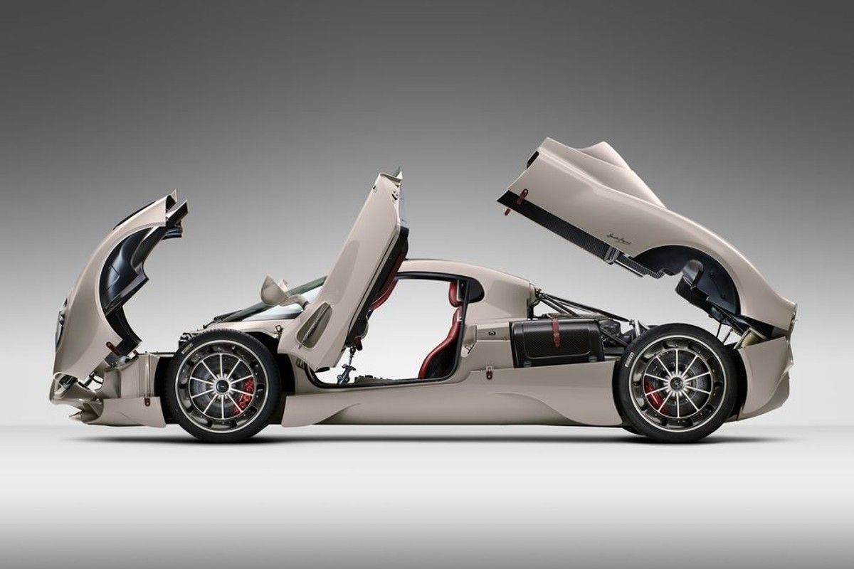 The Pagani Utopia Is A V12 Supercar With A Manual Gearbox
