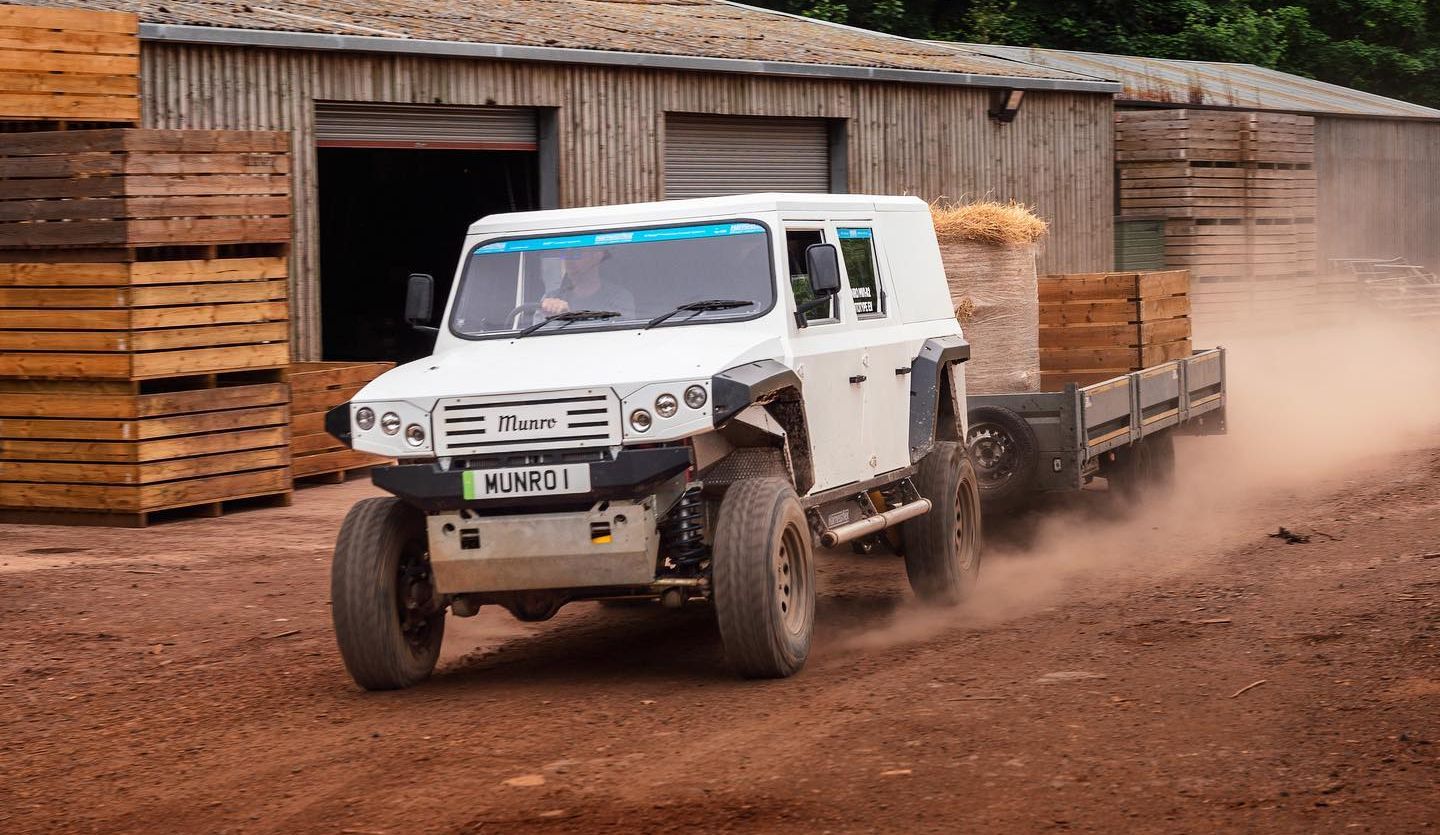 This Boxy, Electric Munro 4x4 Has True Off-Road Ambition