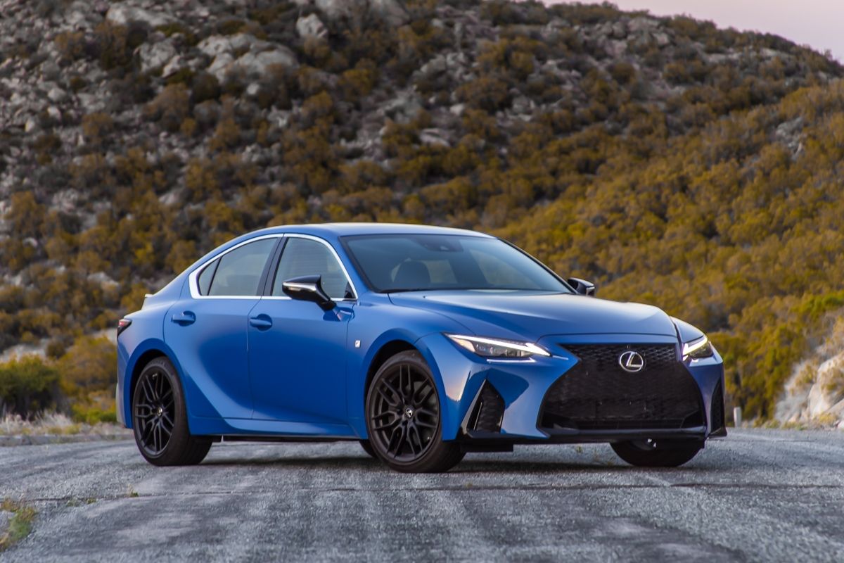 Small Luxury Sedans Ideal For Urban Driving