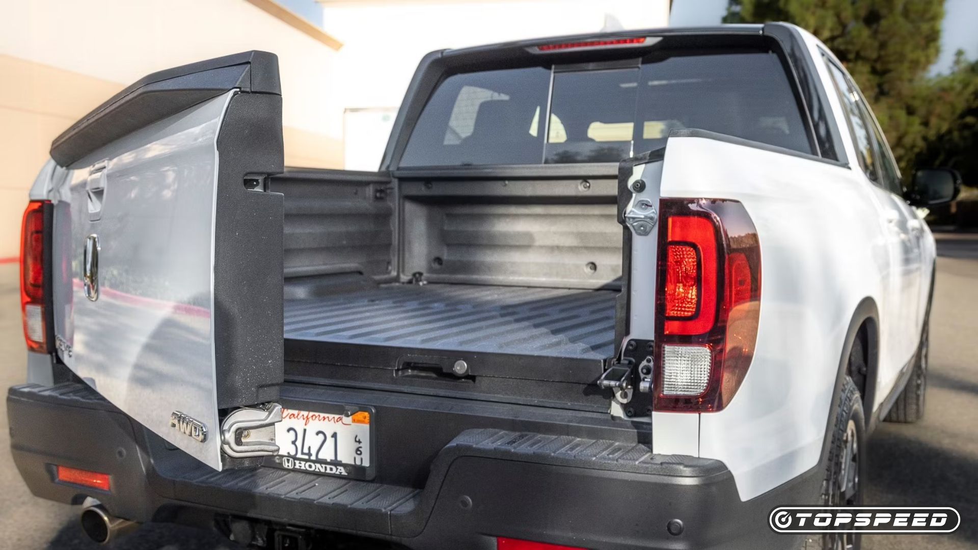 How The Ford F-150s Pro Access Tailgate Differs From RAM 1500's ...