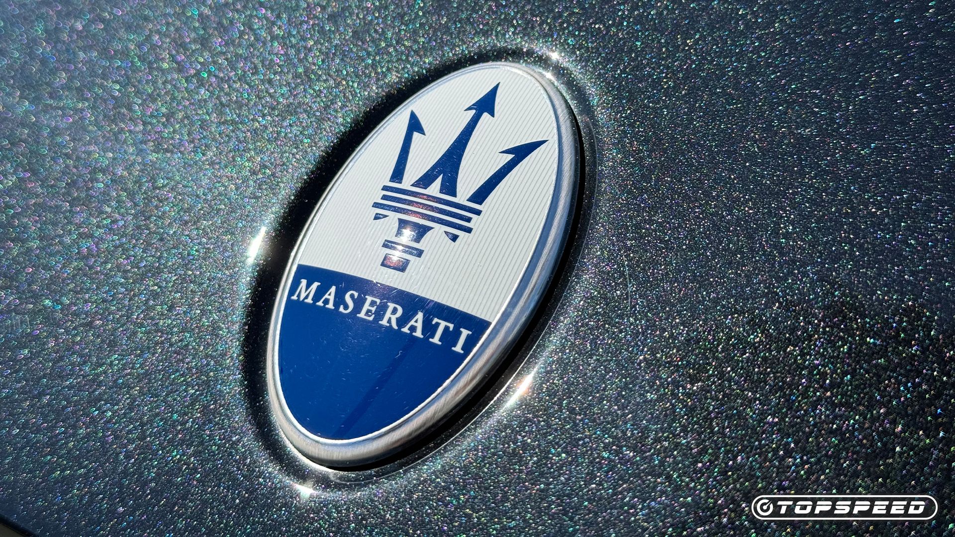 Maserati Logo Wallpaper Iphone Stellantis CEO Points Fingers At Poor