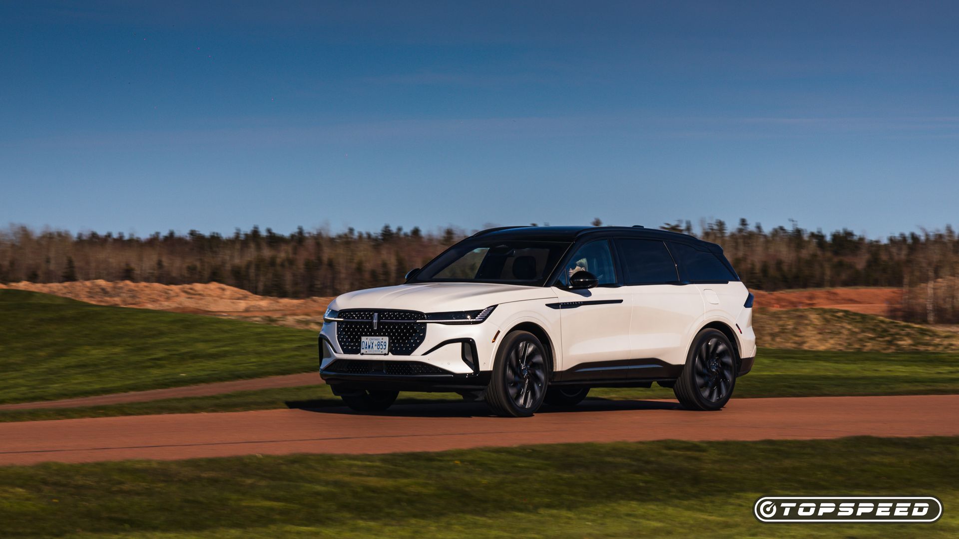 Top Mid-Size SUVs With The Best Fuel Efficiency In 2024