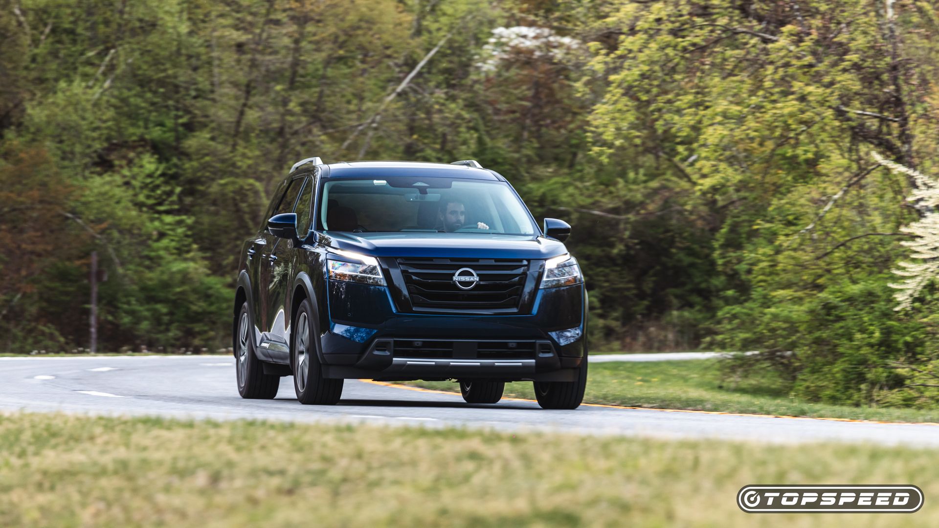 10 Combustion SUVs With The Best Driving Range