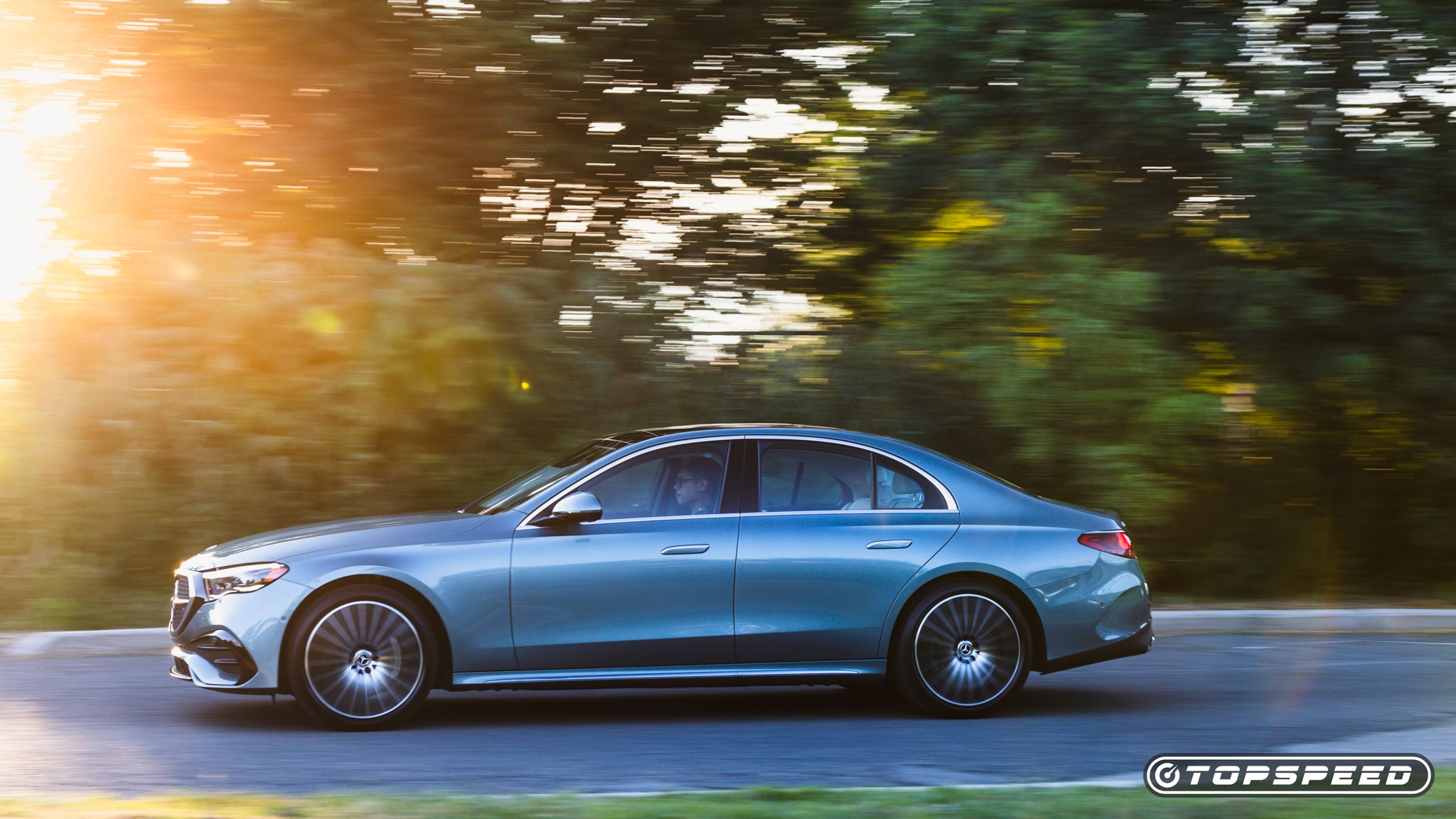 Still The Standard Of The Midsize Luxury Breed – Lifaa Review