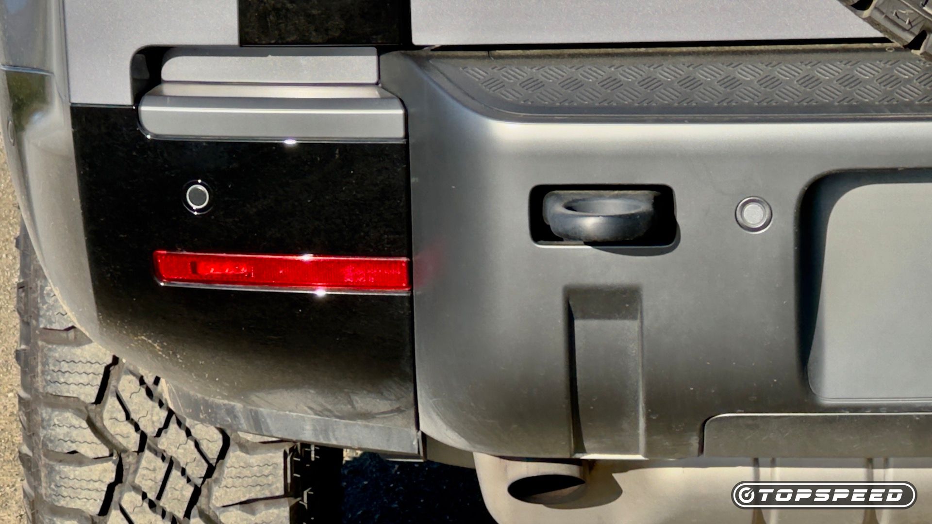 2024 Land Rover Defender 130 P400 Outbound - When Two Rows Are Better ...