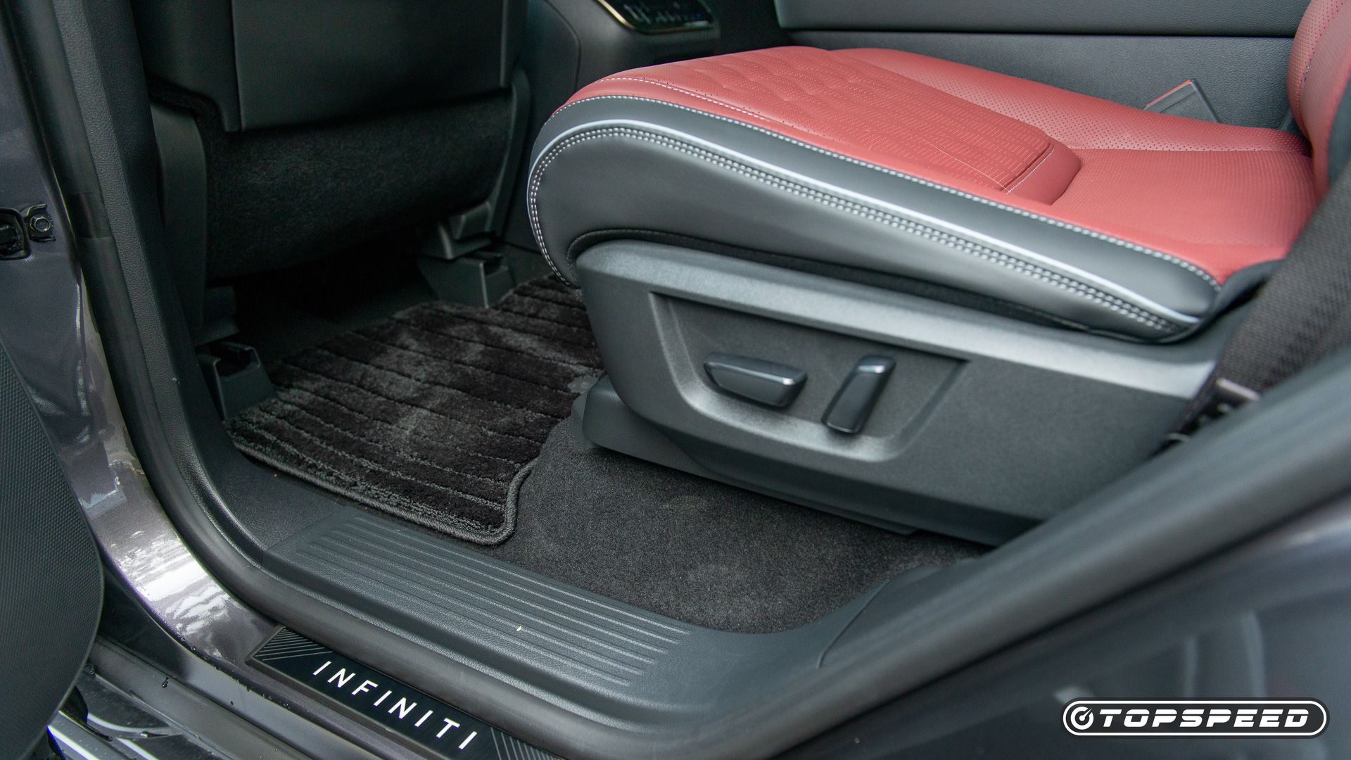 The 2025 Infiniti QX80 Interior Brings The Fight To Escalade And Navigator